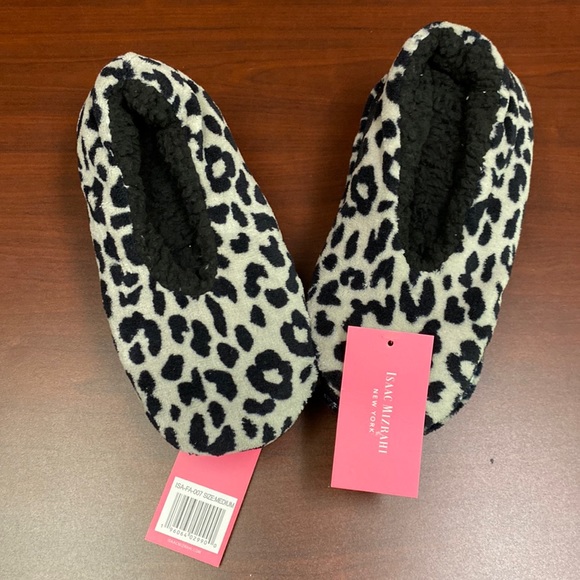 Isaac Mizrahi | Shoes | Isaac Mizrahi Slippers Nwt Black And Gray Snow ...